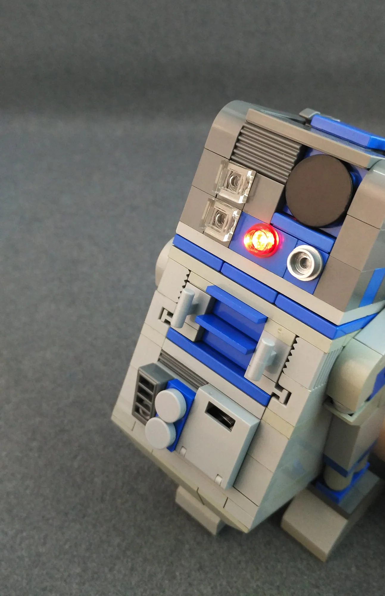 Office Supply Astromech Desk Assistant | LEGO® Ideas