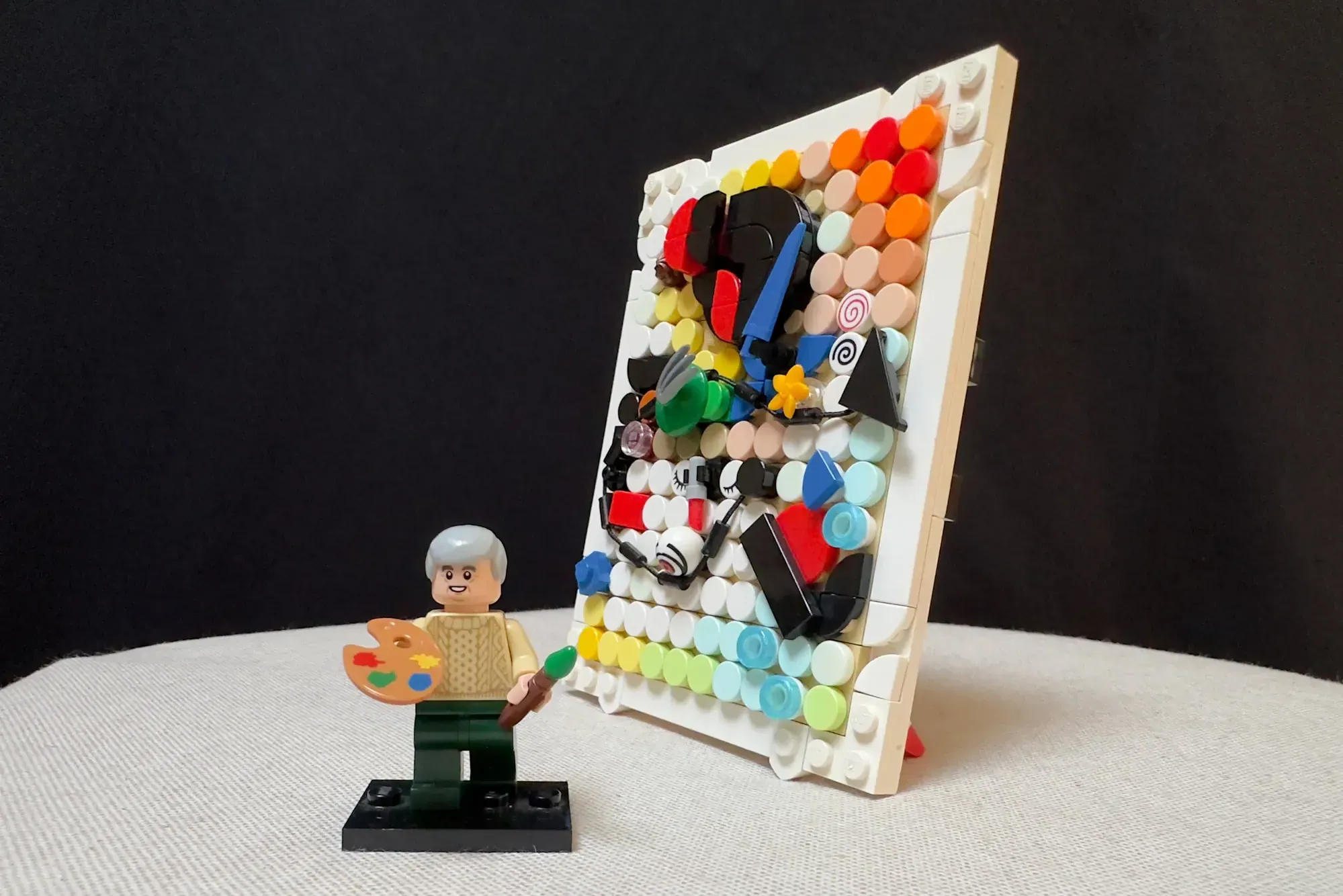 “CAT AND FISH IN LOVE WITH a WOMAN” Inspired by Joan Mirò | LEGO® Ideas