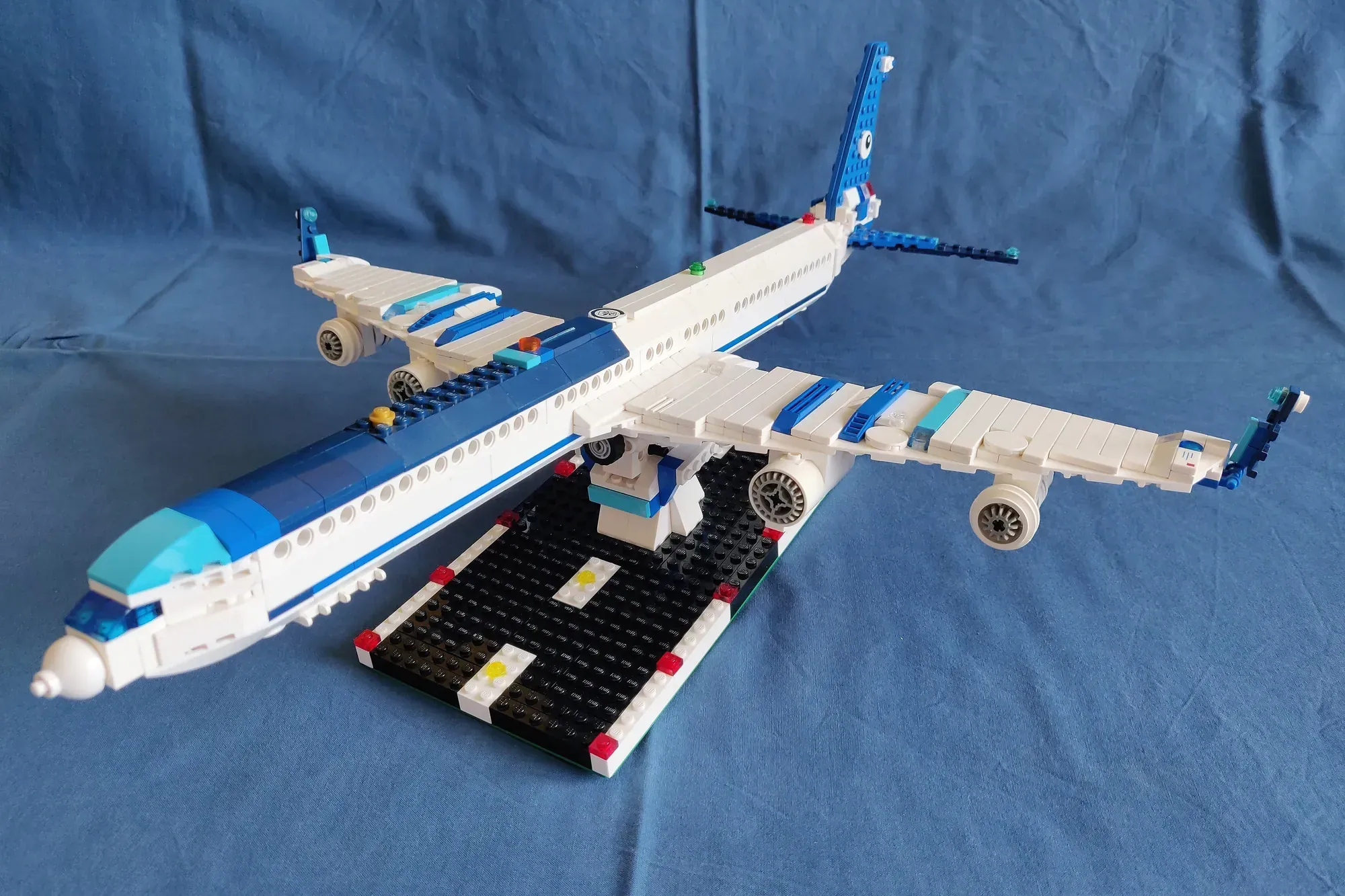 The Fresh Airliner | LEGO® Ideas