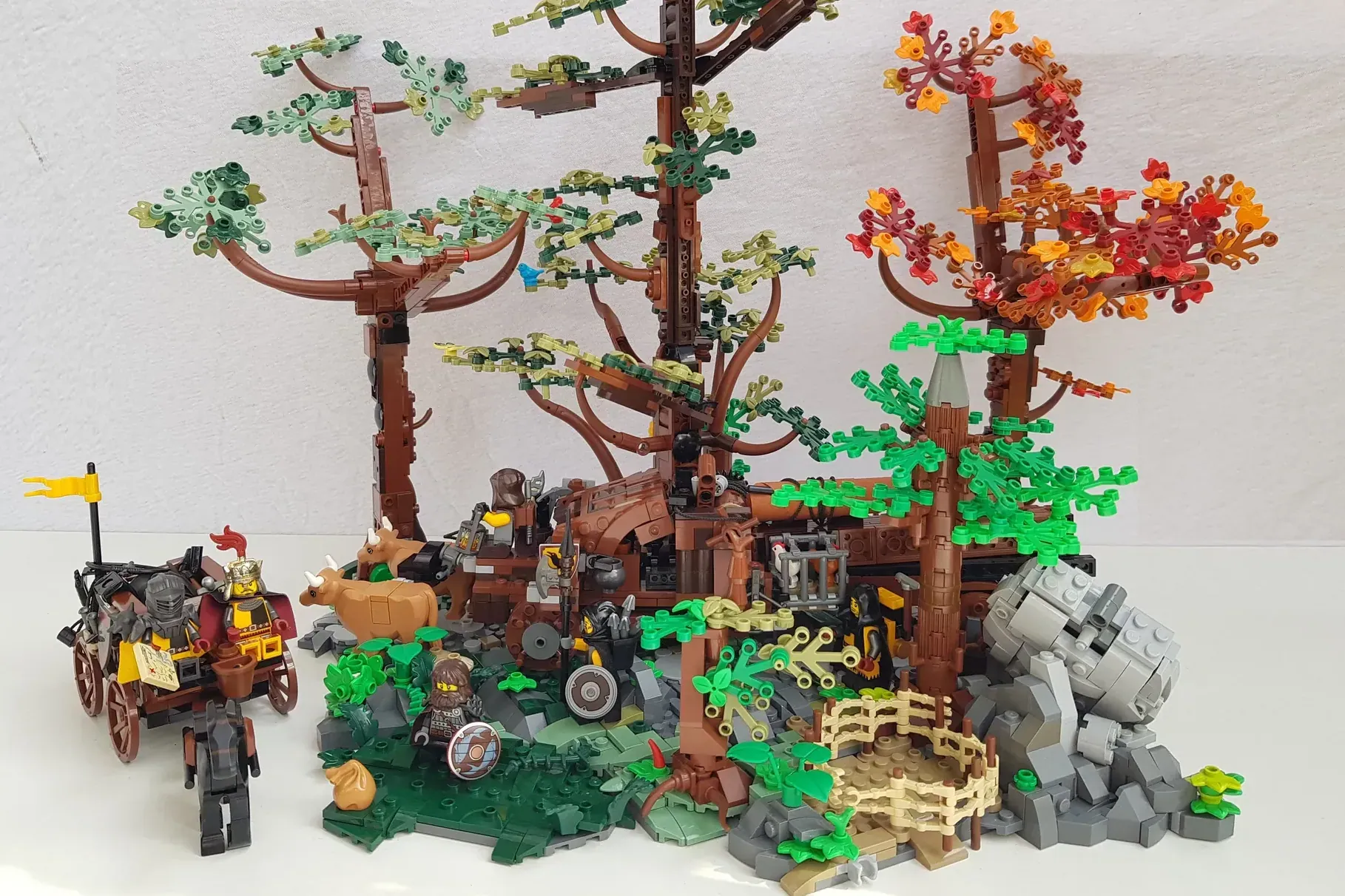 2-in-1 Medieval Siege With a Working Trebuchet | LEGO® Ideas