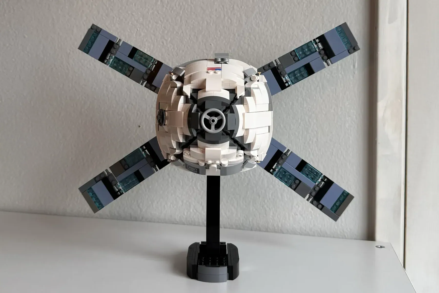 Orion Spacecraft and European Service Module | LEGO® Ideas