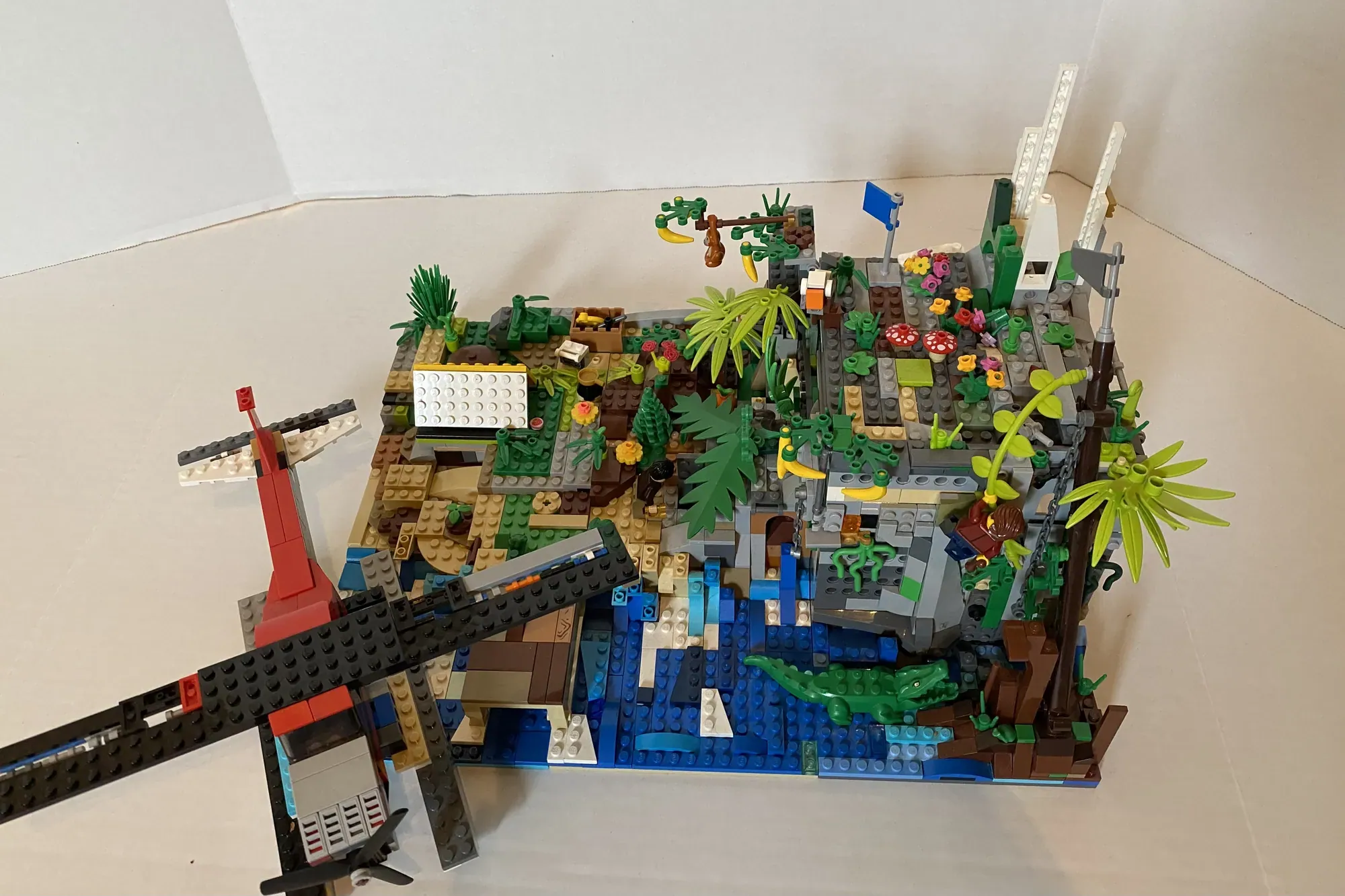 The Golden Cavern | LEGO® Ideas
