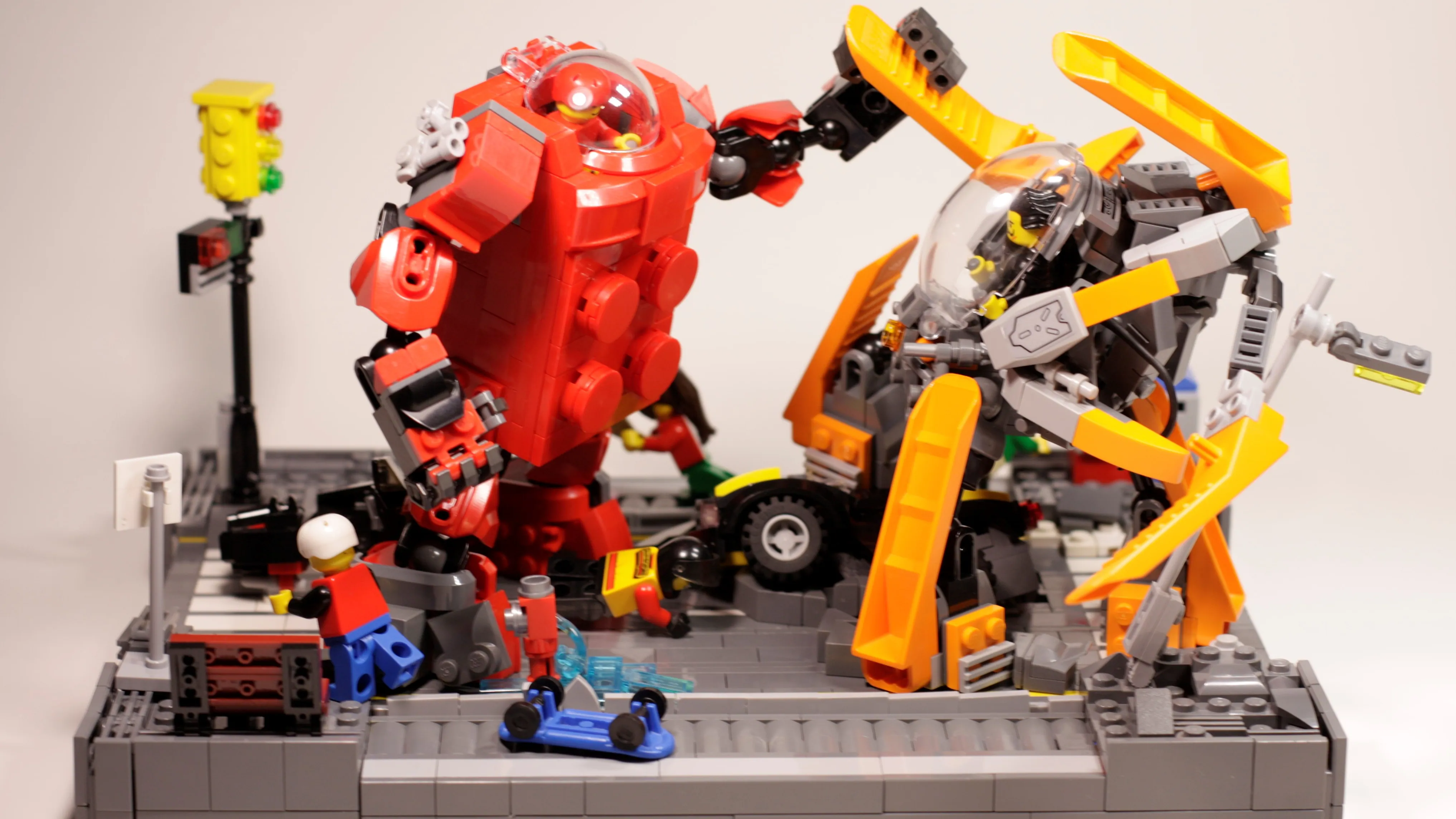 Minifigures: Mech-o-Brick and The S3P4R4TOR Face-off | LEGO® Ideas