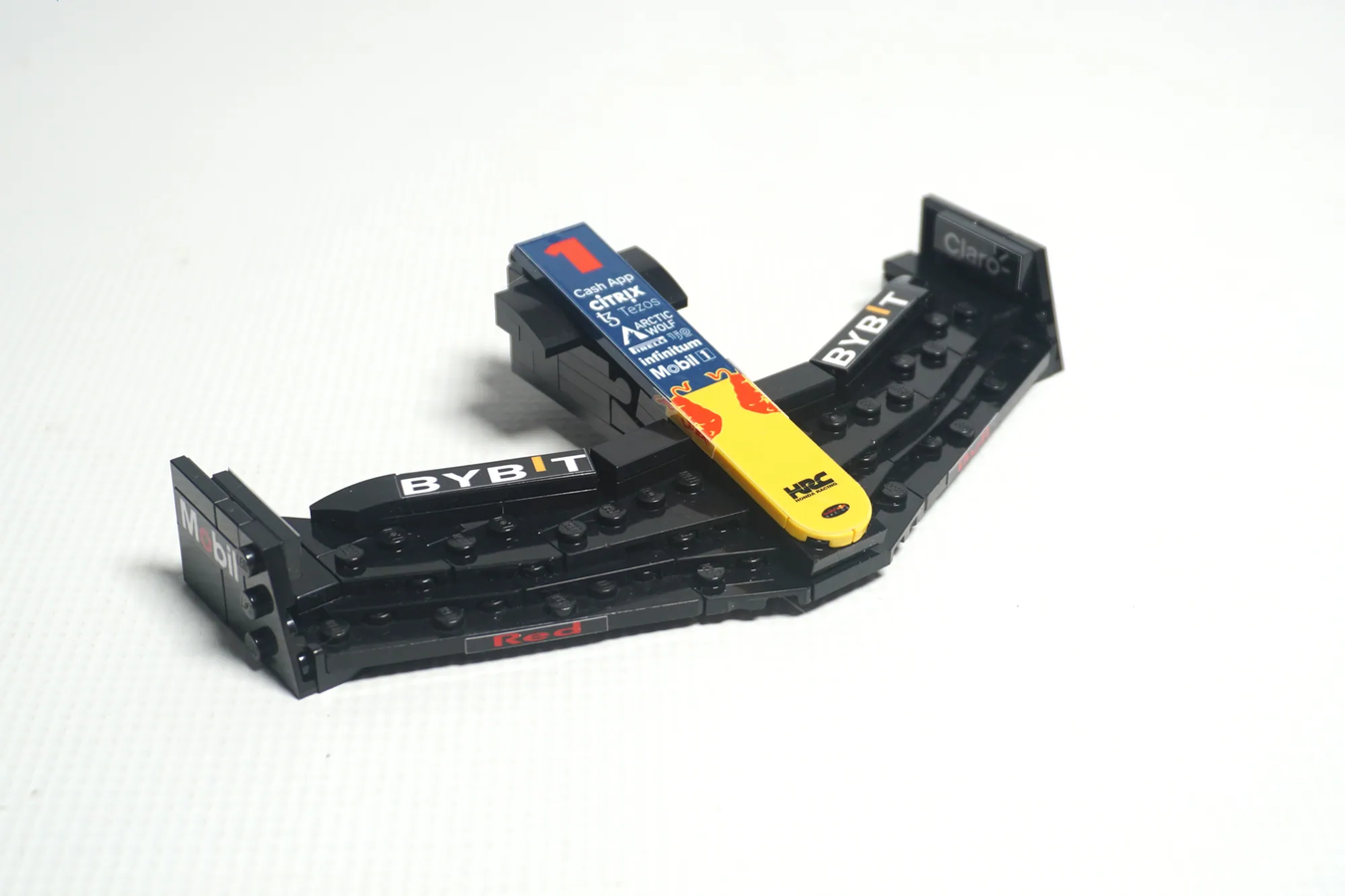 10K Club Interview: RED BULL RACING F1 TEAM RB18 1:12 SCALE by LukasRS | LEGO® Ideas